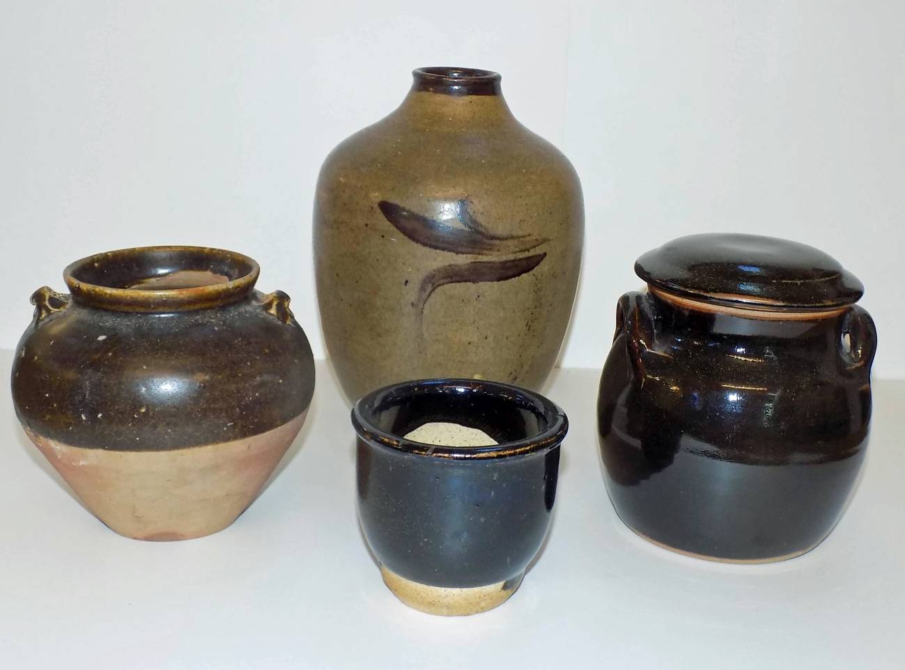 Lot 18 - Studio Pottery.