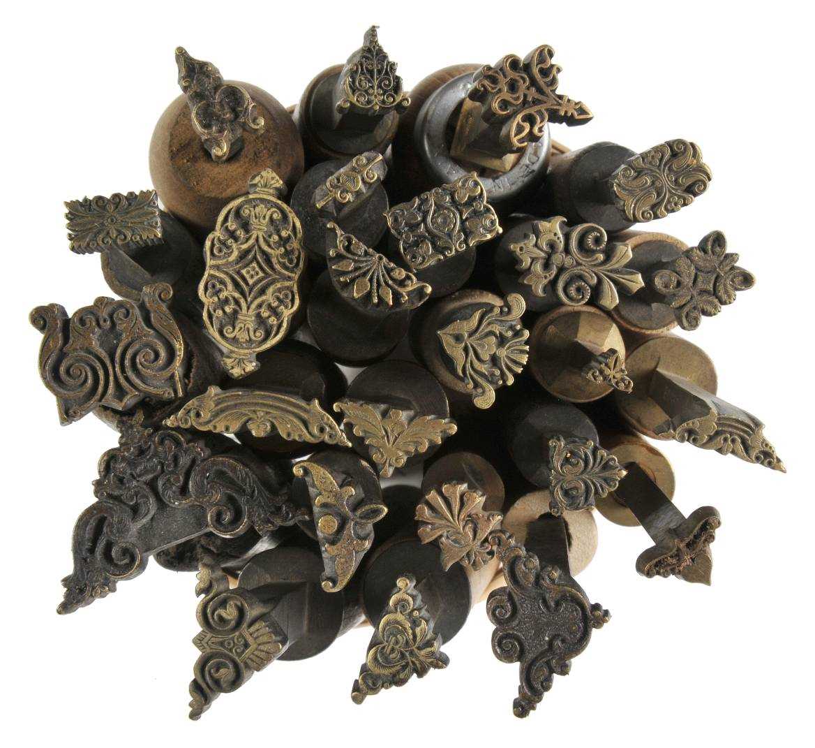 Lot 83 - Decorative finishing tools.