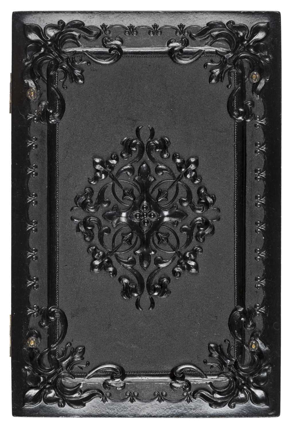 Lot 475 - Geometric Scroll Pattern.