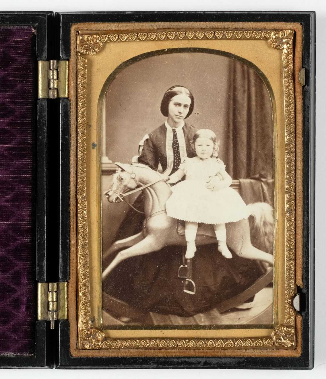 Lot 474 - Geometric Scroll Pattern.