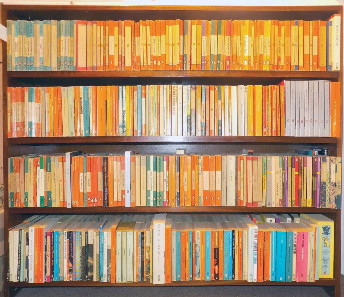 Lot 514 - Paperbacks.