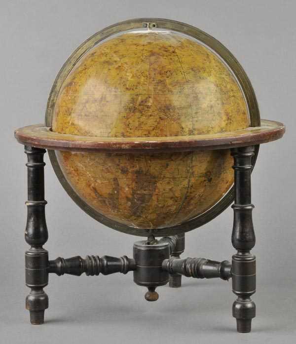 Lot 205 - Globe.