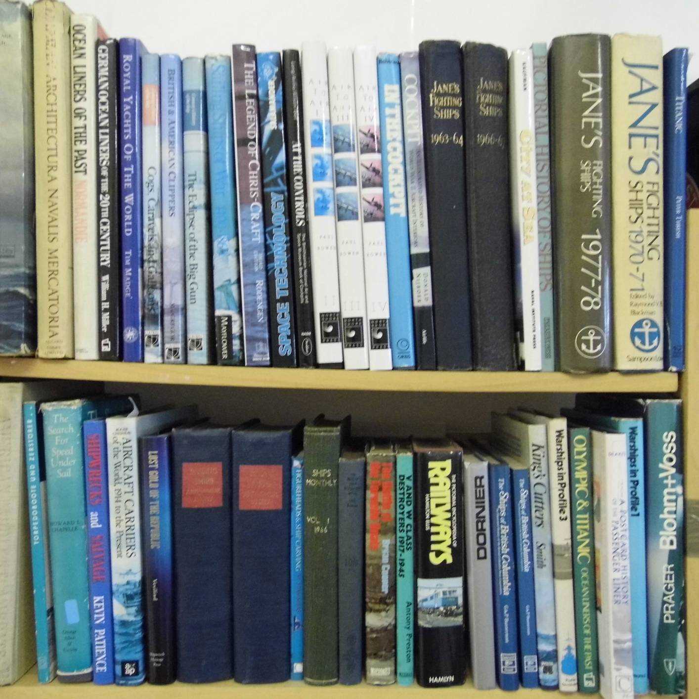 Lot 826 - Aviation Books.