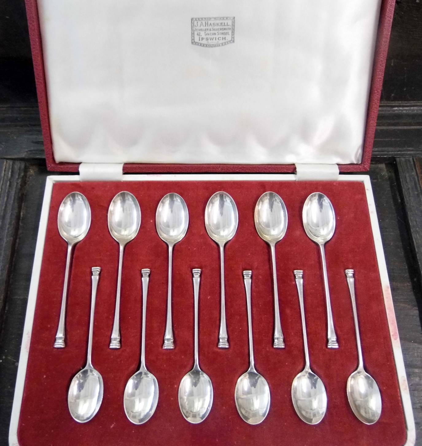 Lot 127 - Spoons.
