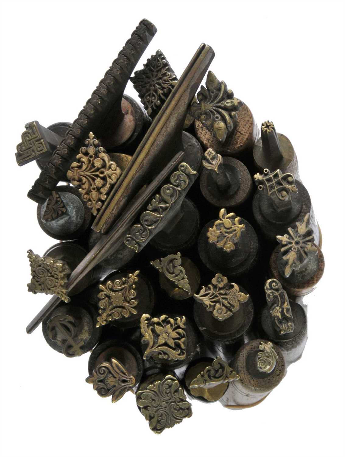 Lot 475 - Decorative finishing tools.