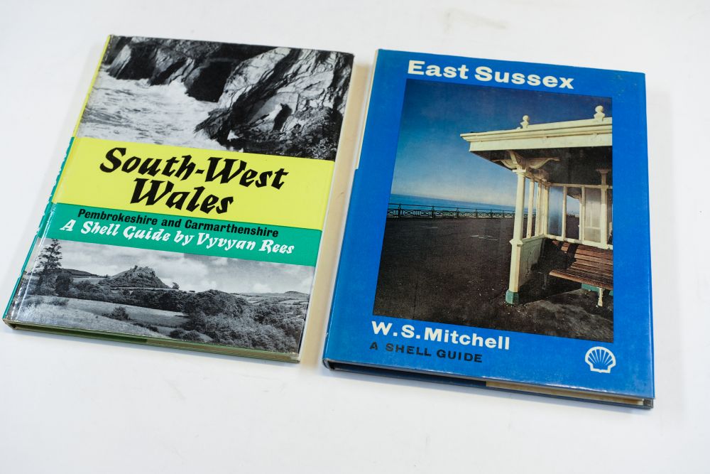 Lot 60 - Shell Guides.