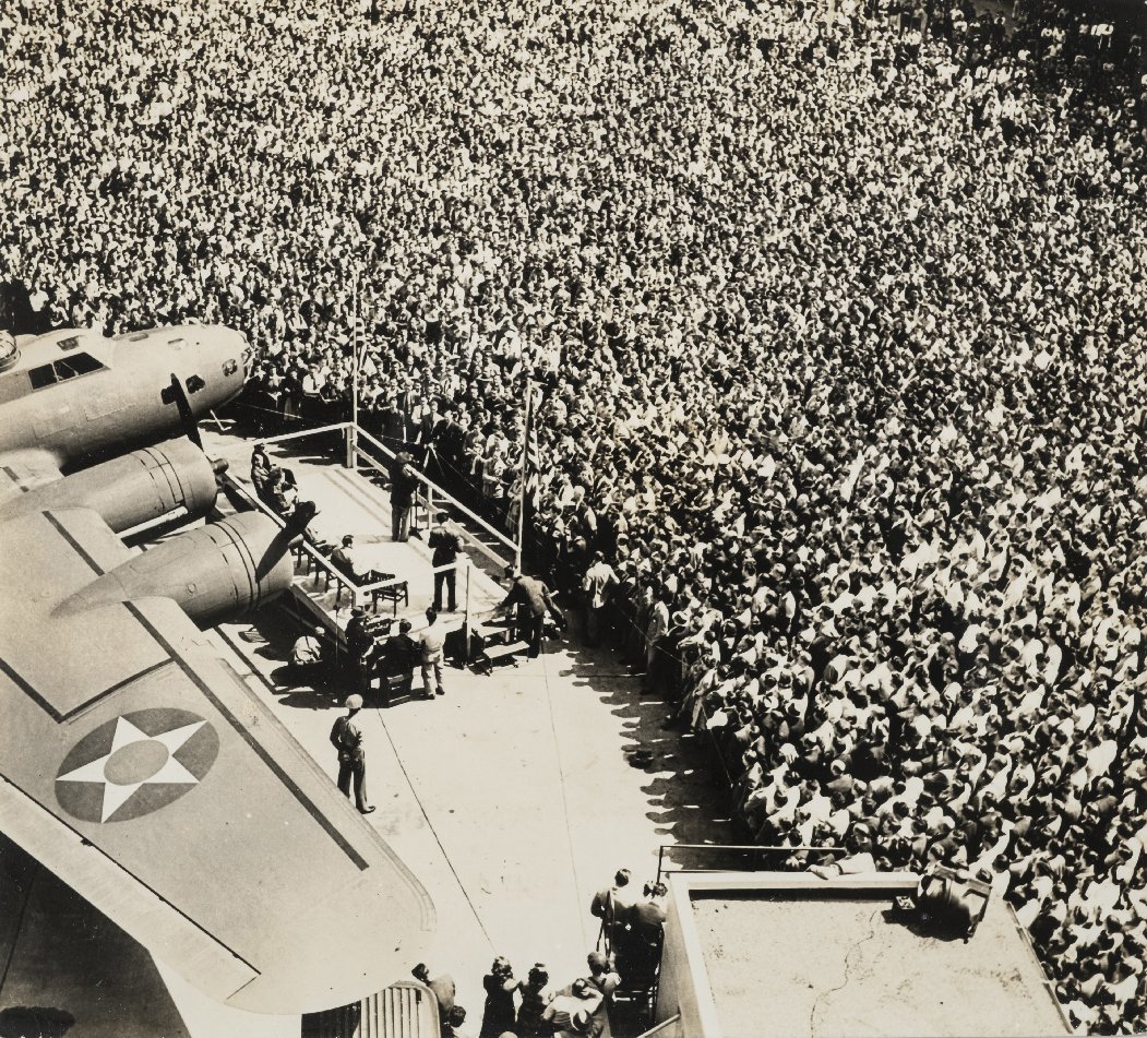 Lot 634 - Boeing Fortress II (RAF B-17F) 11A (B-17E)