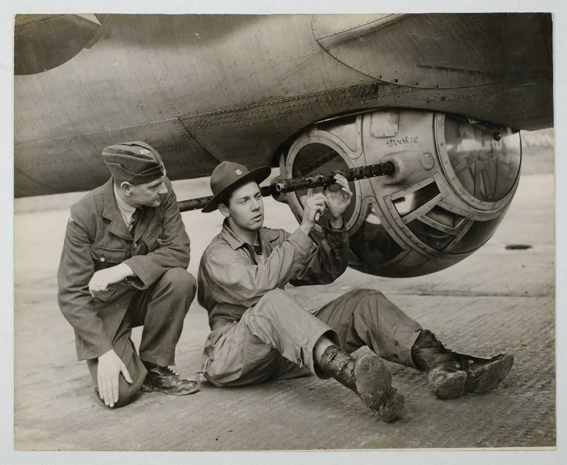 Lot 634 - Boeing Fortress II (RAF B-17F) 11A (B-17E)