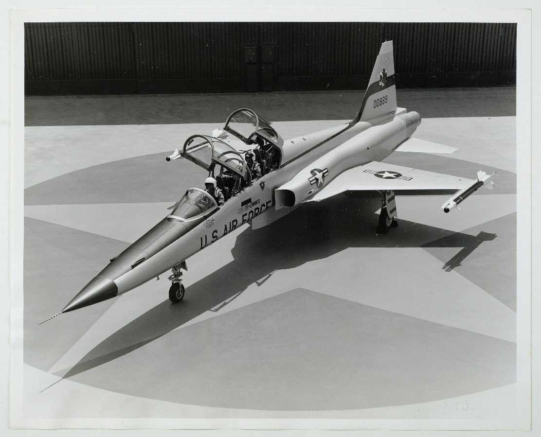 Lot 673 - Northrop B-49, XP-79, YF-17, 2E, F-5, F-15