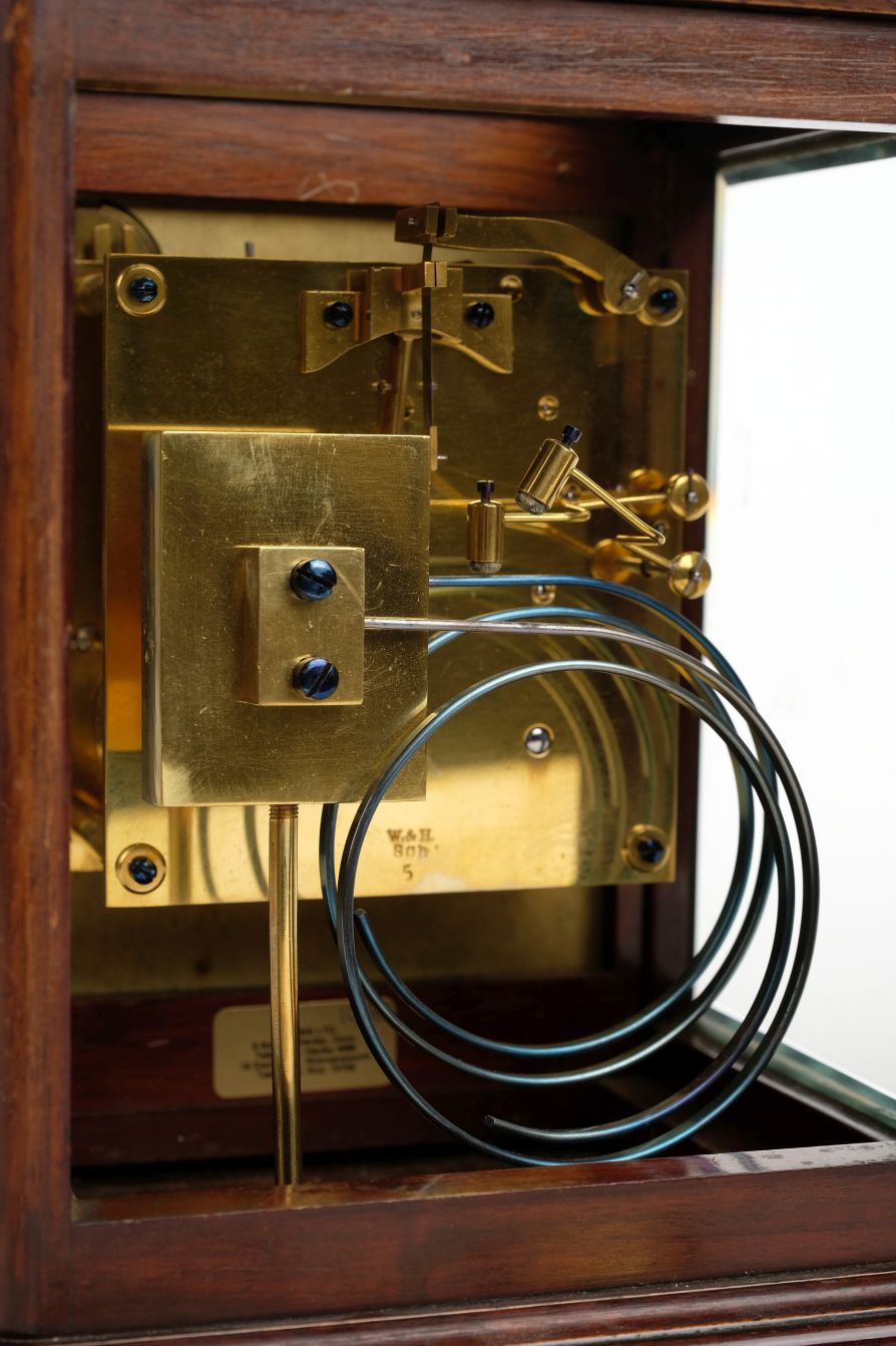 Lot 186 - Mantel Clock.