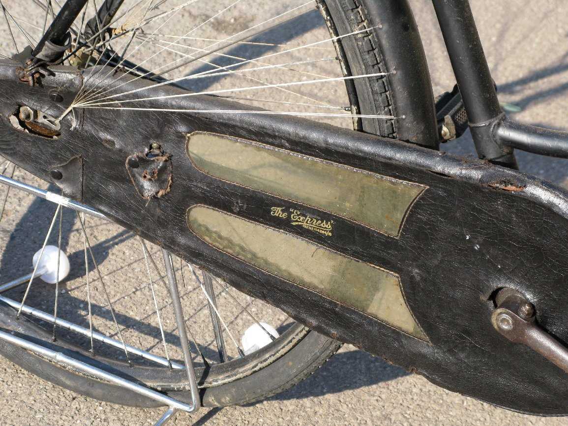 Lot 507 - A Singer & Co Lady's Loop-Frame Bicycle,