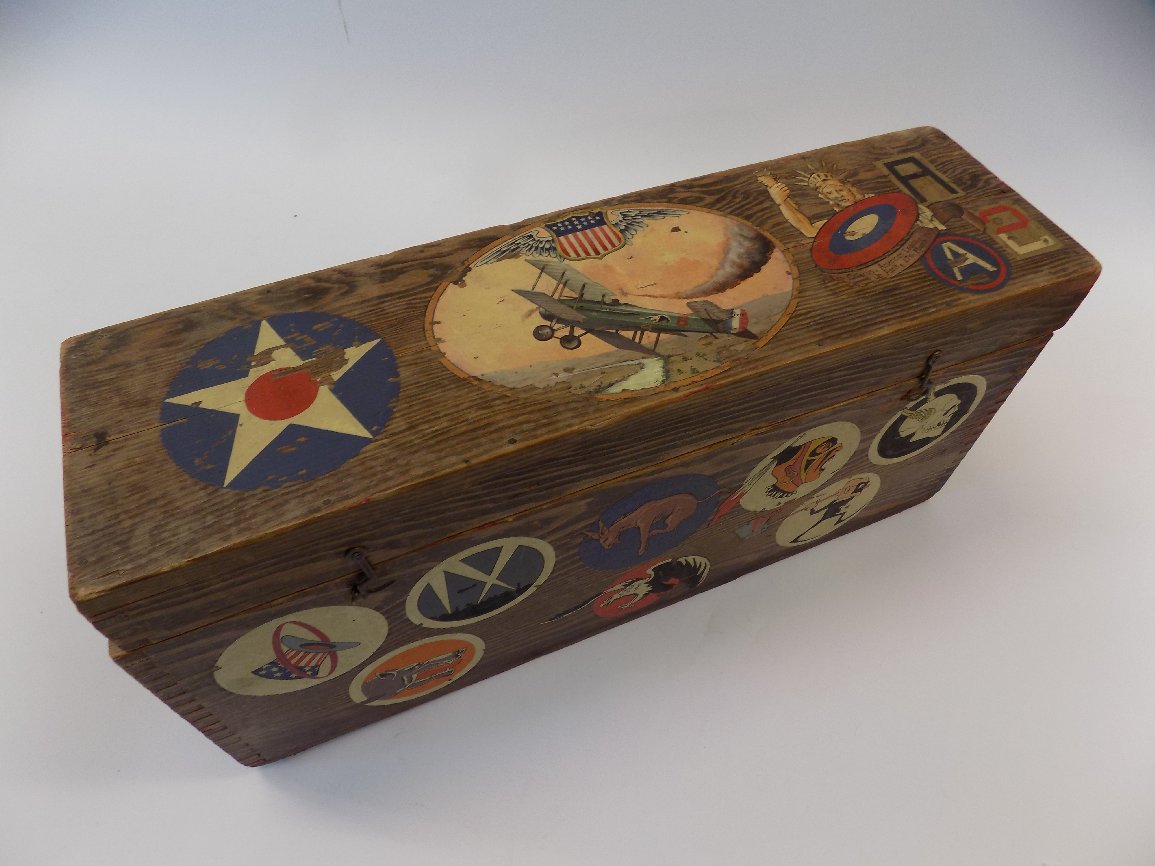 Lot 878 - US Air Force Box.