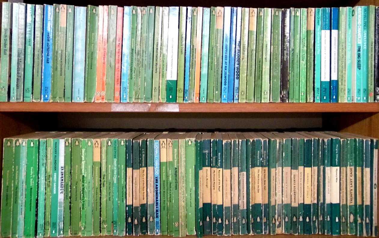 Lot 569 - Paperbacks.