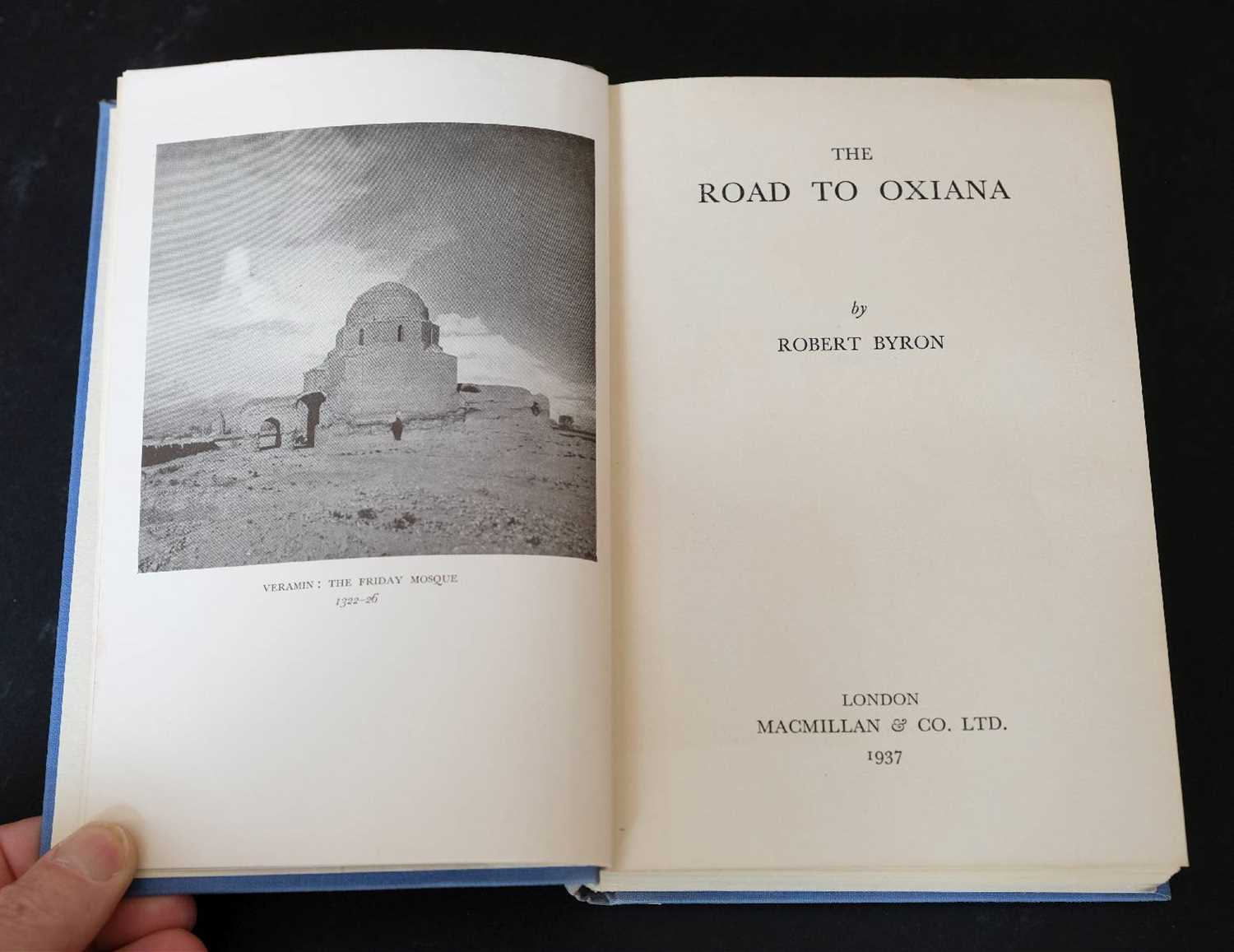 Lot 5 - Byron, Robert