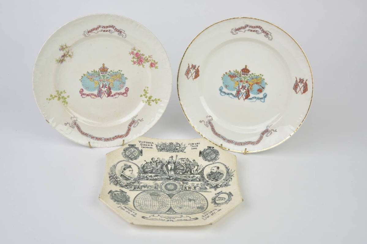 Lot 137 - Commemorative china.