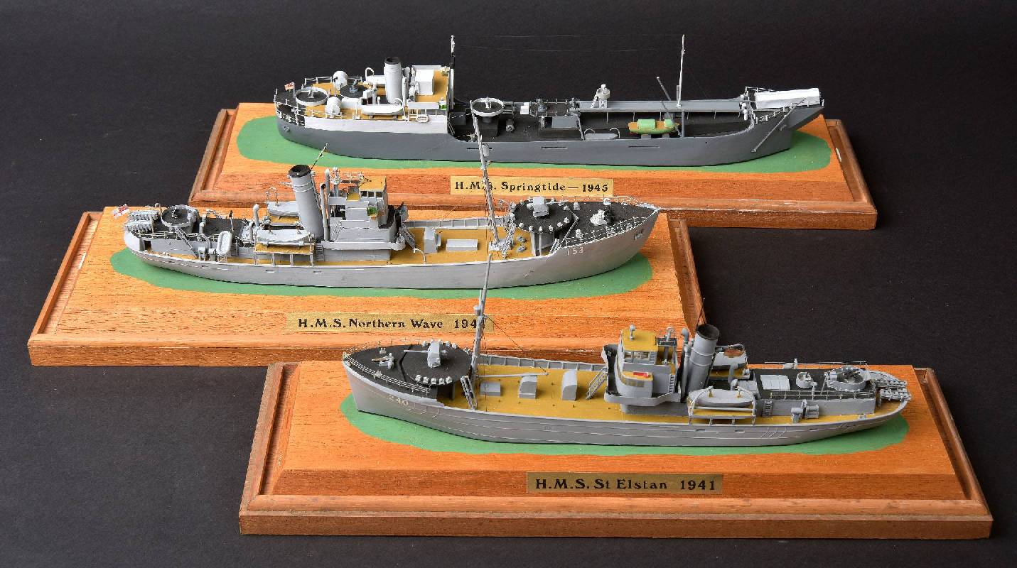 Lot 33 - Model Ships.