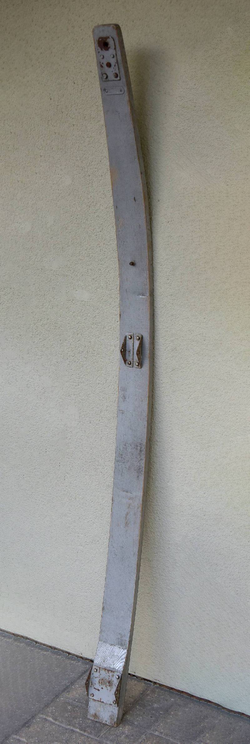 Lot 80 - Glider Skid.