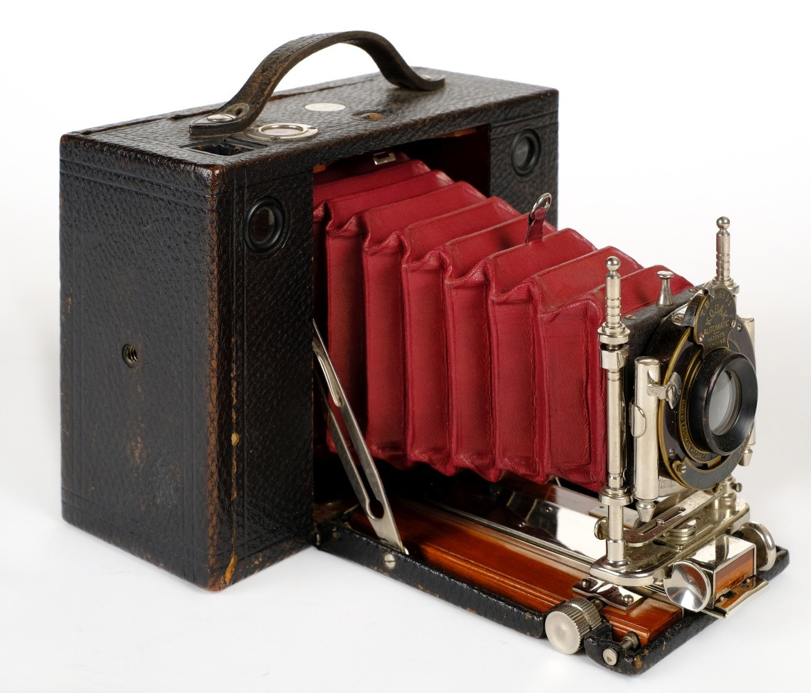 Lot 353 - Eastman Kodak No 3 Cartridge Model E camera