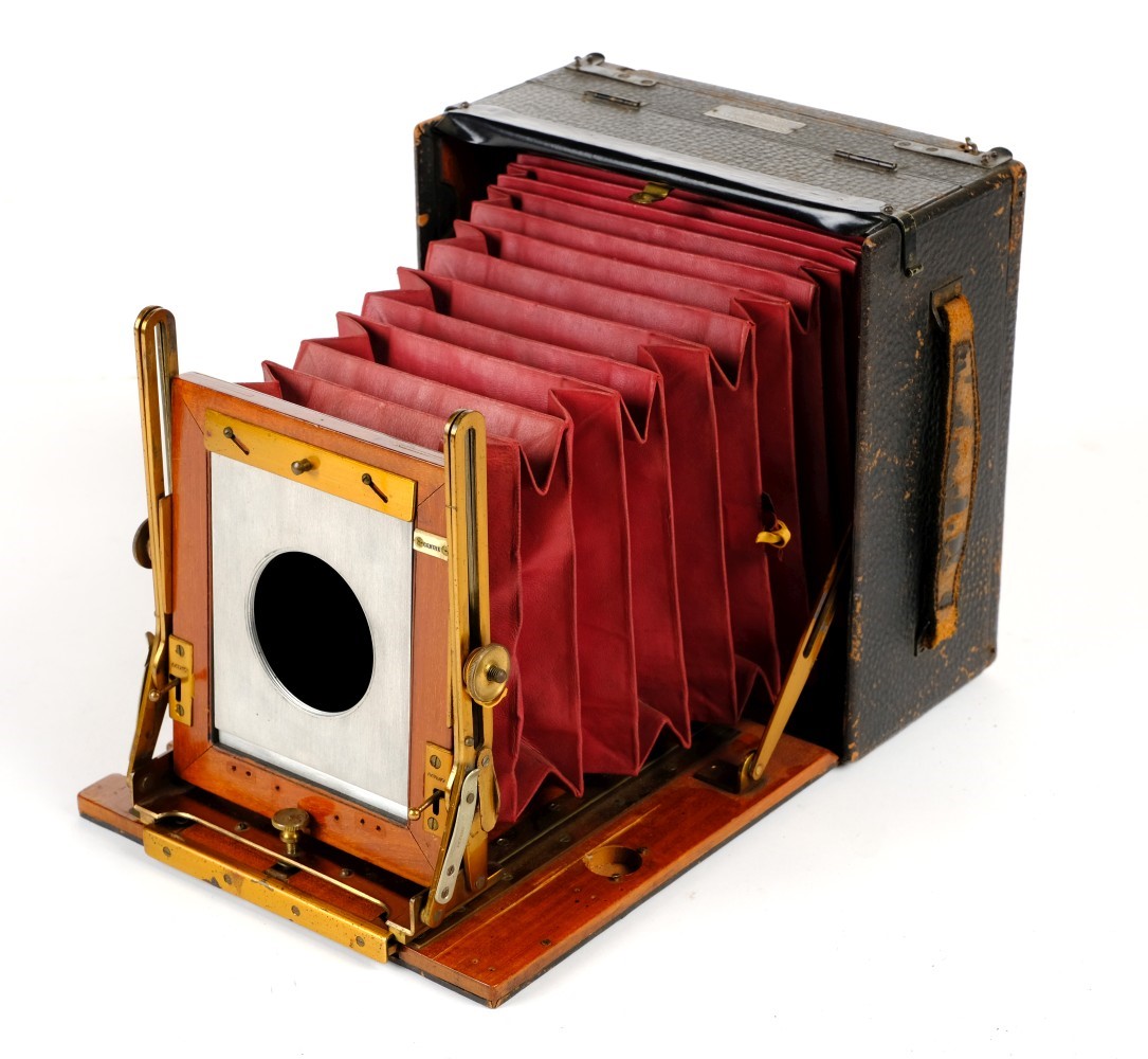 Lot 437 - Sanderson 1/4 plate camera