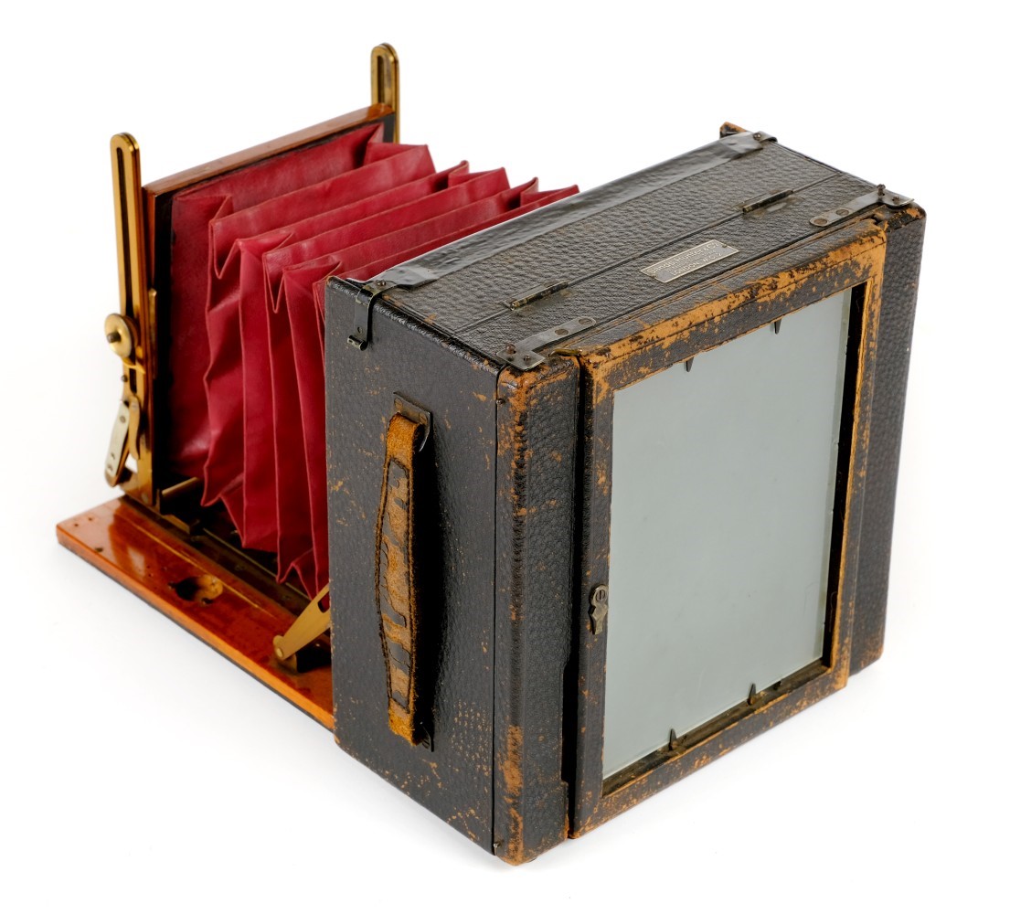 Lot 437 - Sanderson 1/4 plate camera
