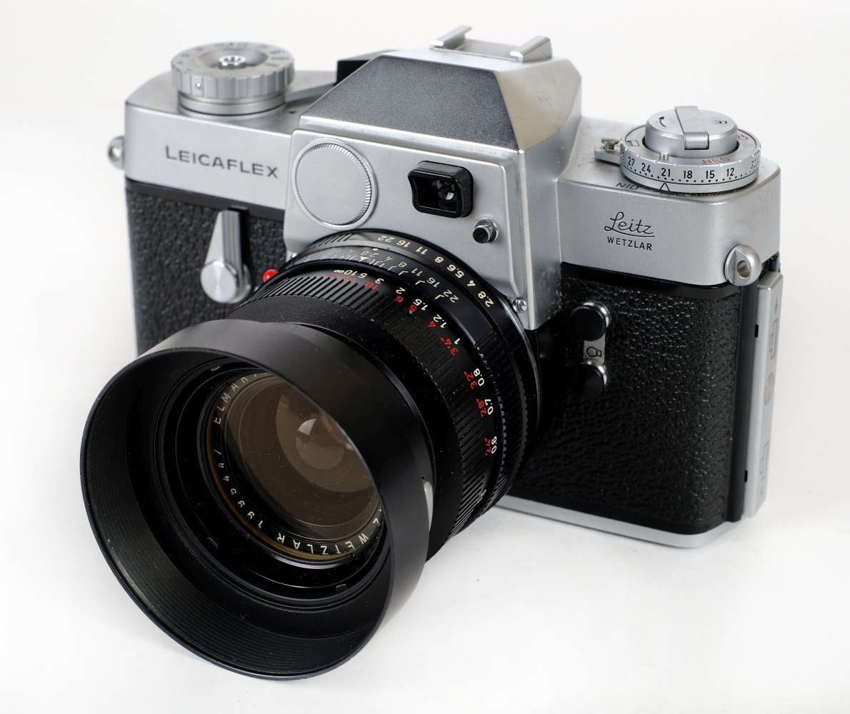 Lot 417 - Leicaflex camera and lenses.
