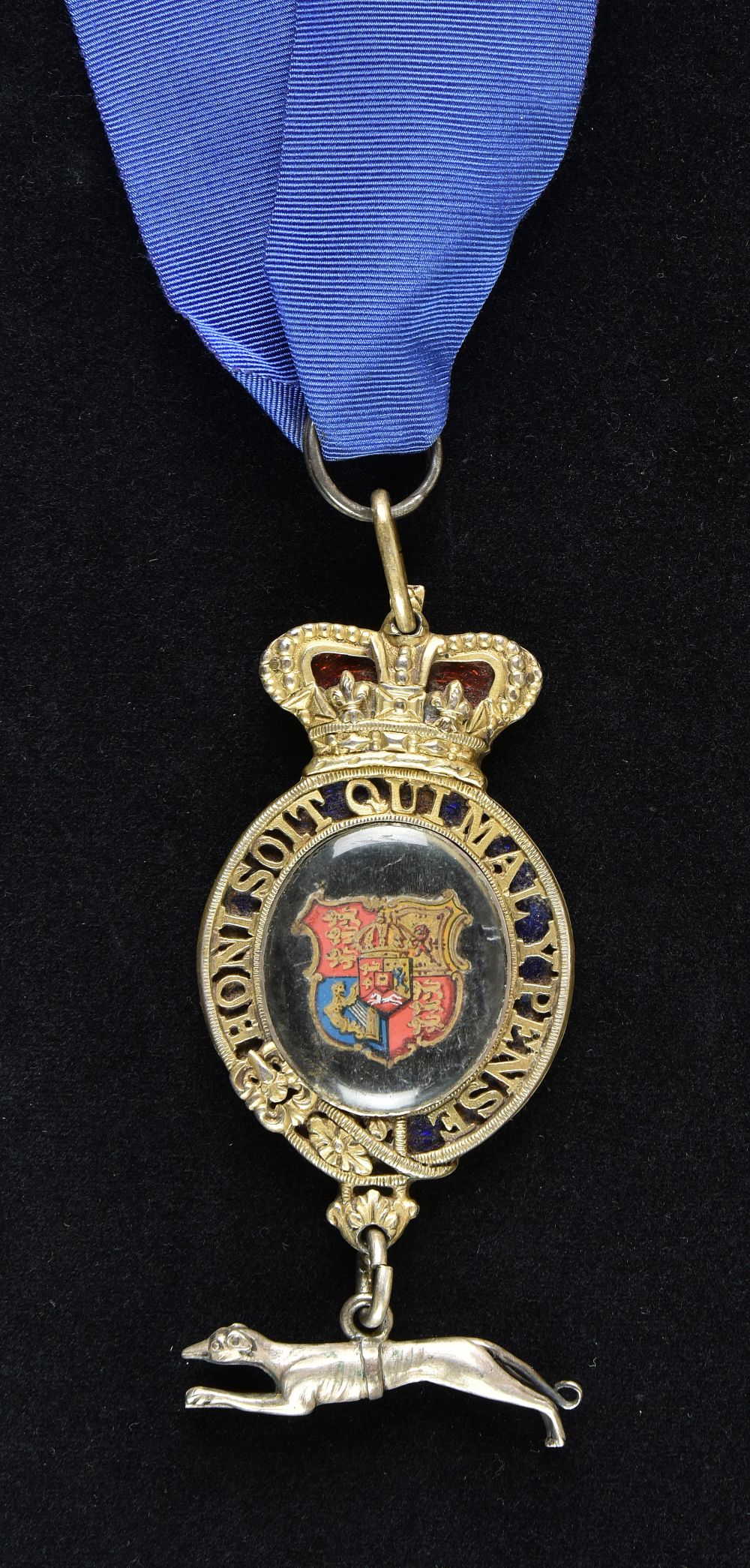 Lot 422 - King's Messenger Badge