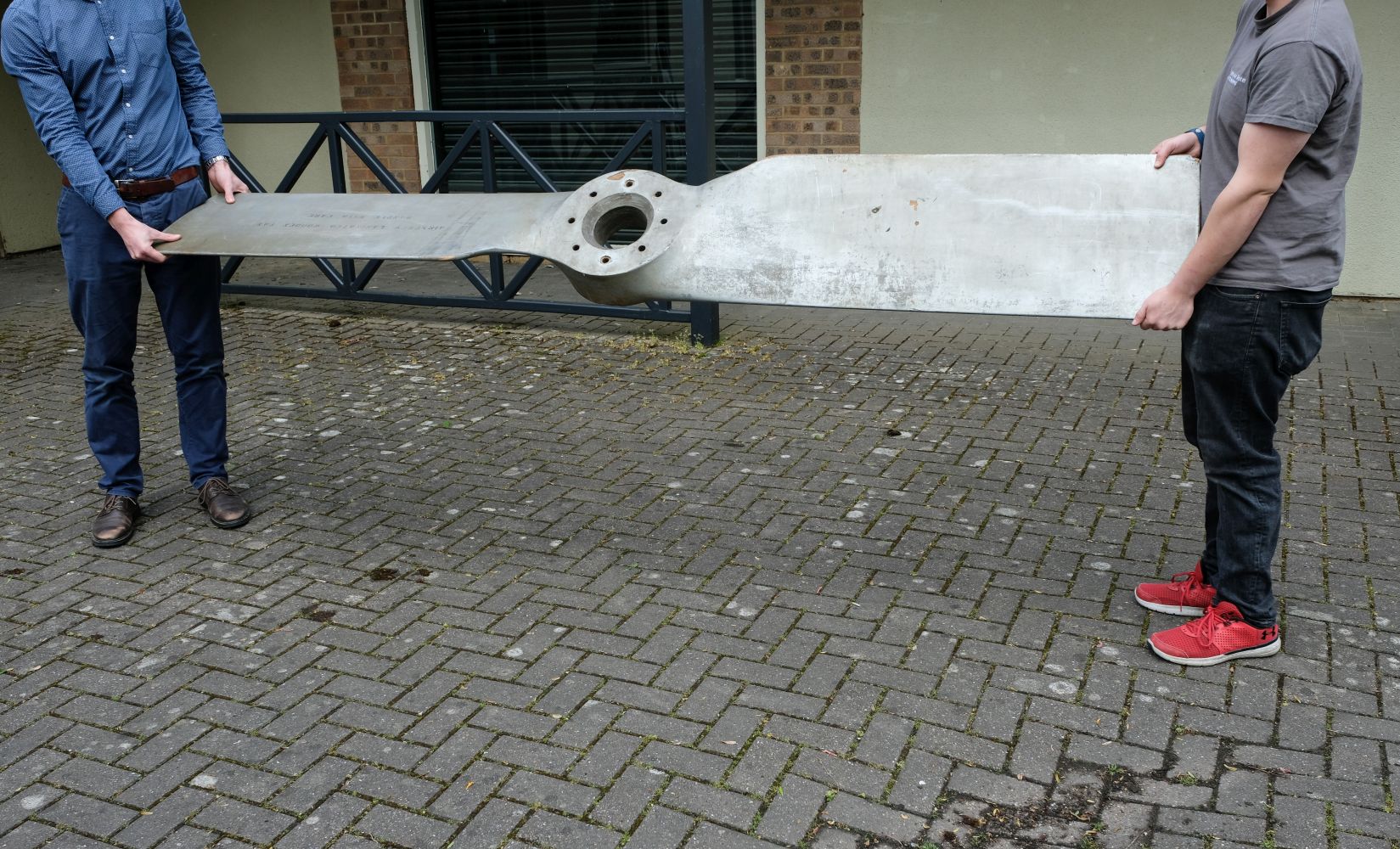 Lot 131 - Propeller. An extremely large propeller used