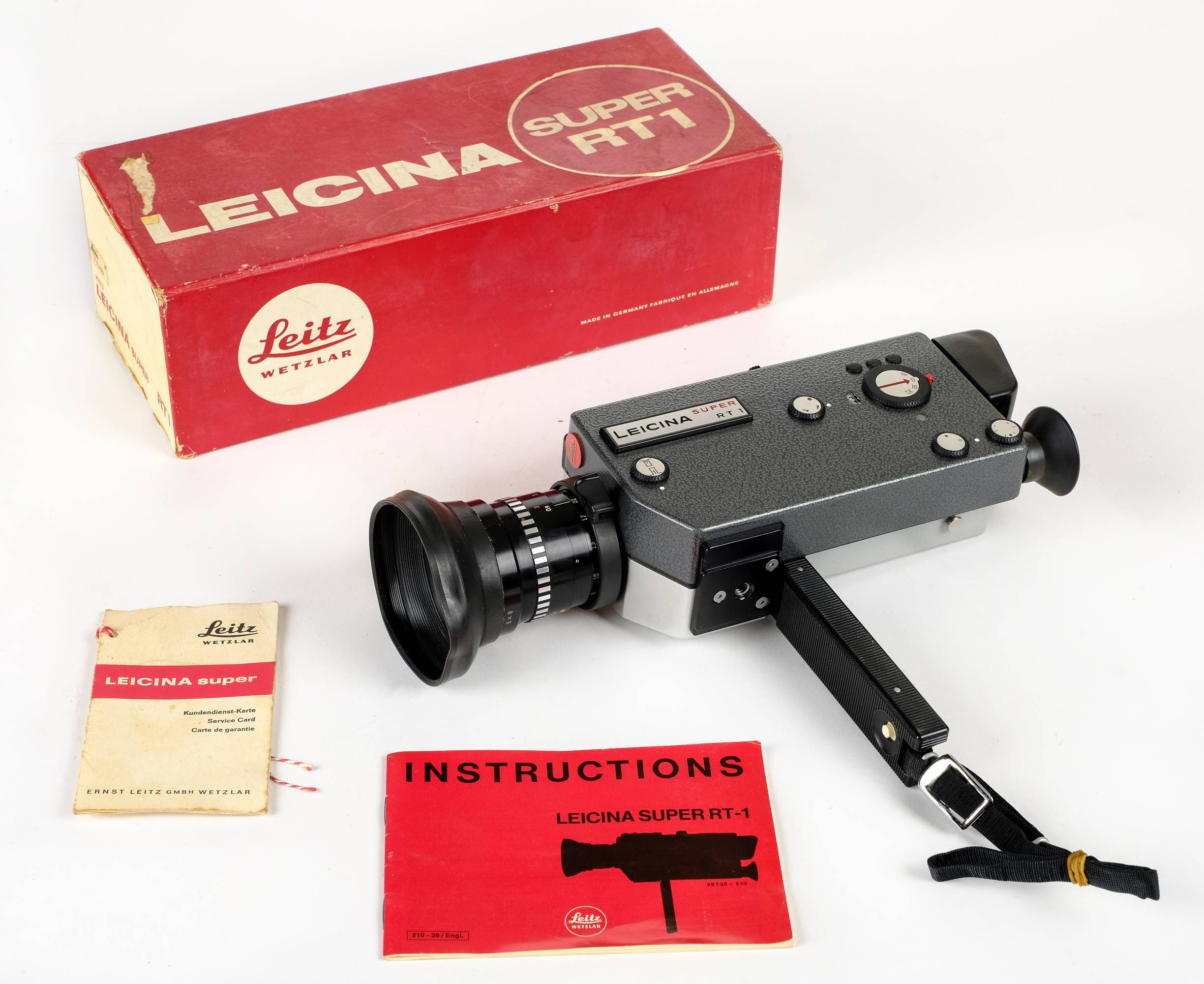 Lot 424 - Leitz cine camera.