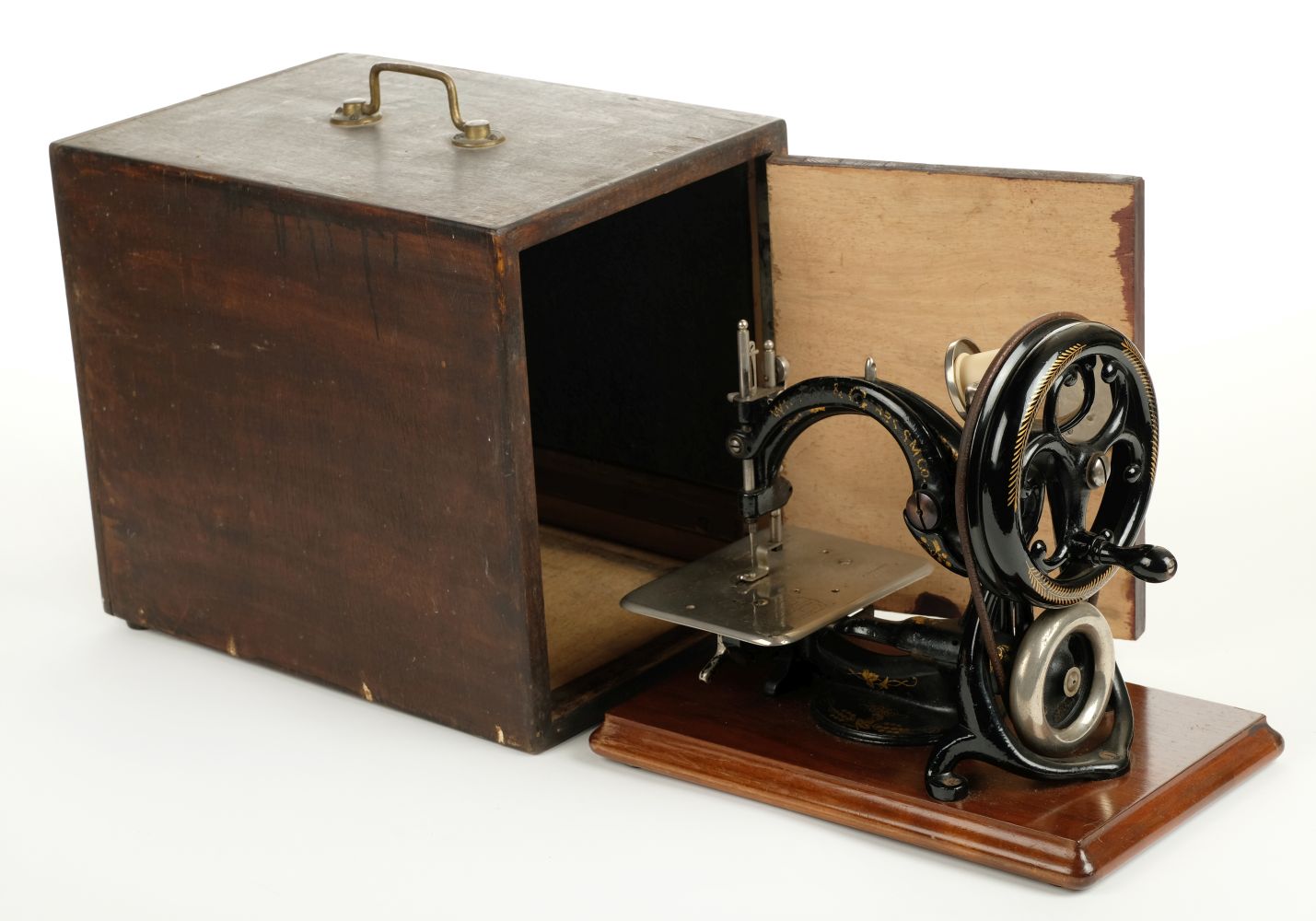 Lot 75 - Sewing machine. A late 19th century sewing