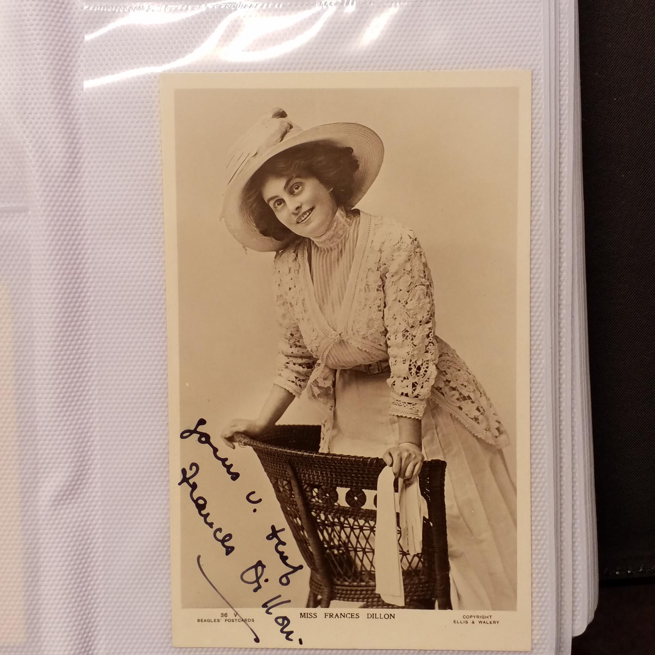 Lot 282 - Postcards. A very large collection of over