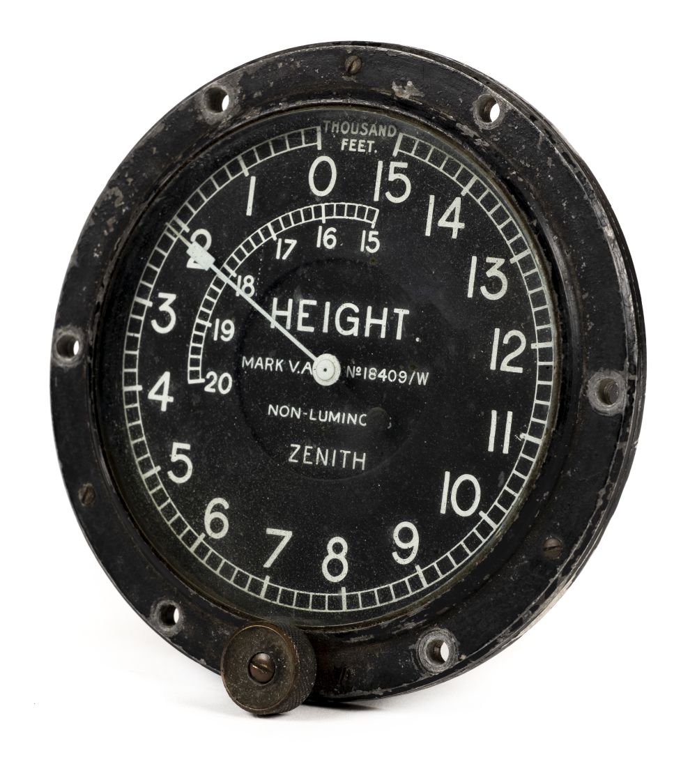 Lot 159 - WWI RFC/RAF Instrument-board Altimeter.