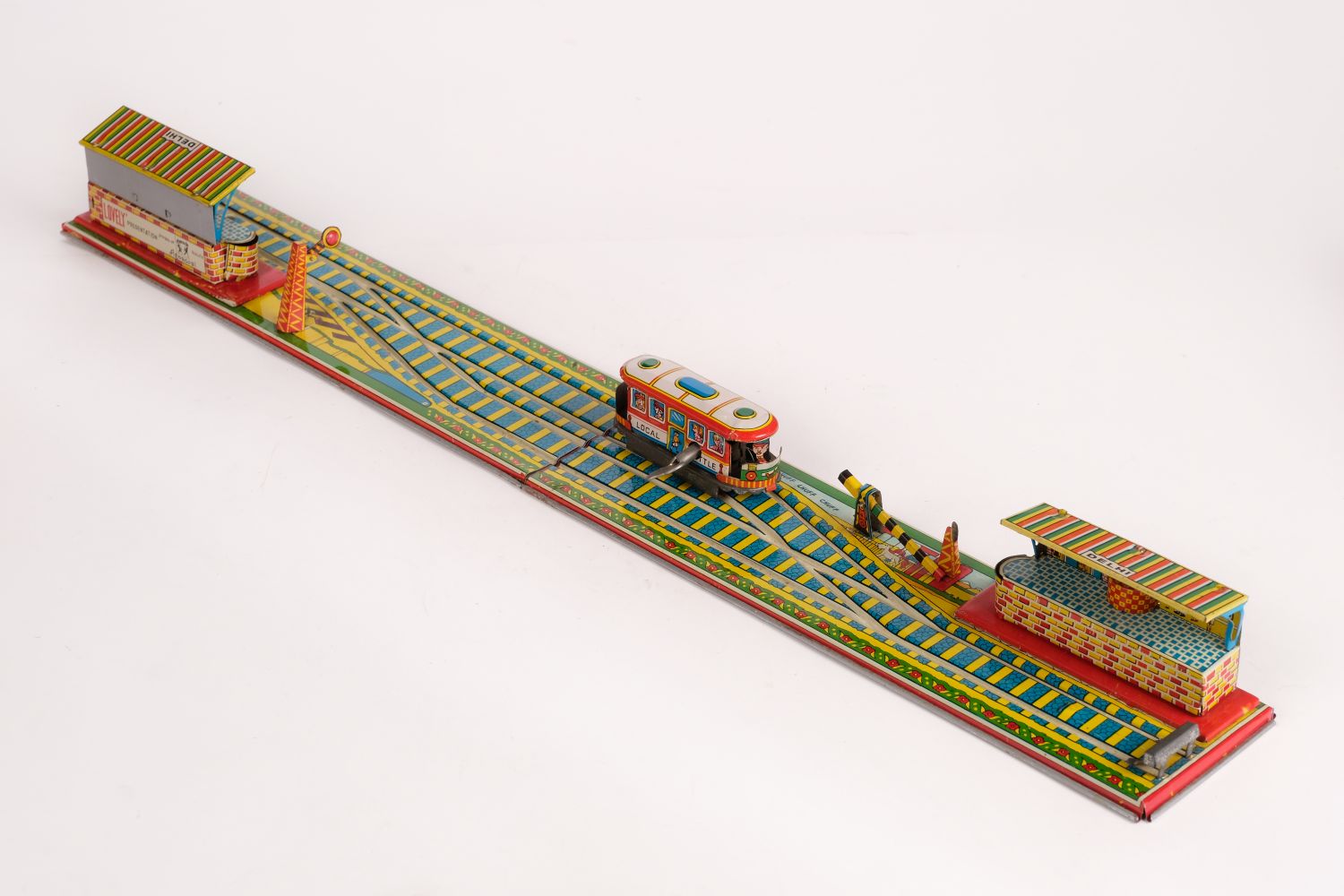 Trams. A collection of toy trams and - auctions & price archive