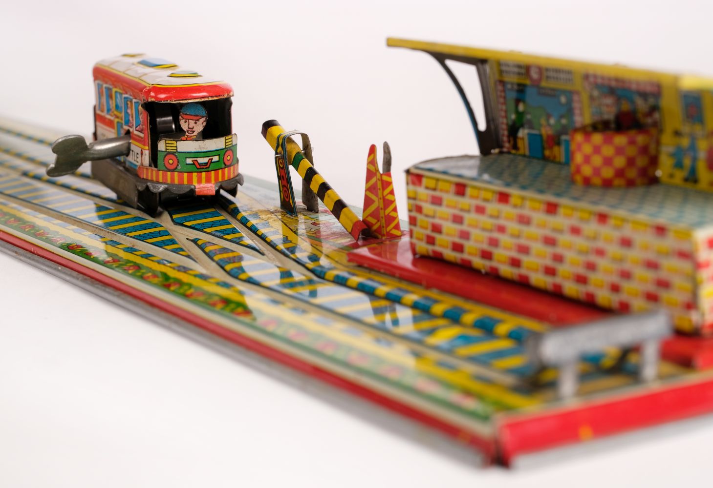 Trams. A collection of toy trams and - auctions & price archive