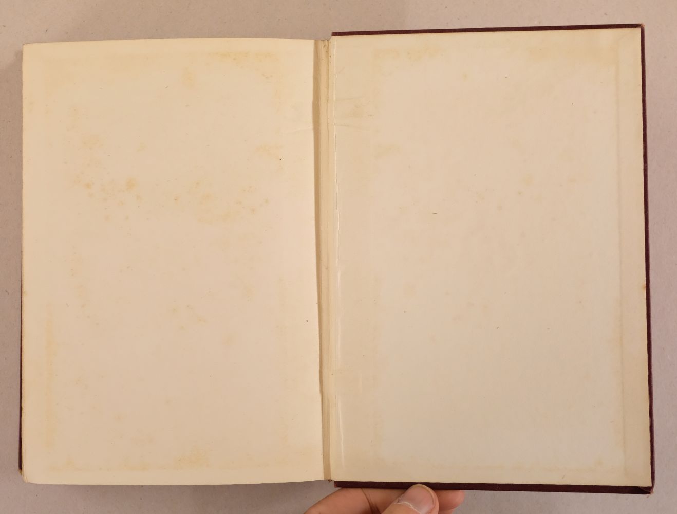 Lot 639 - Nesbit (Edith). The Railway Children, 1st