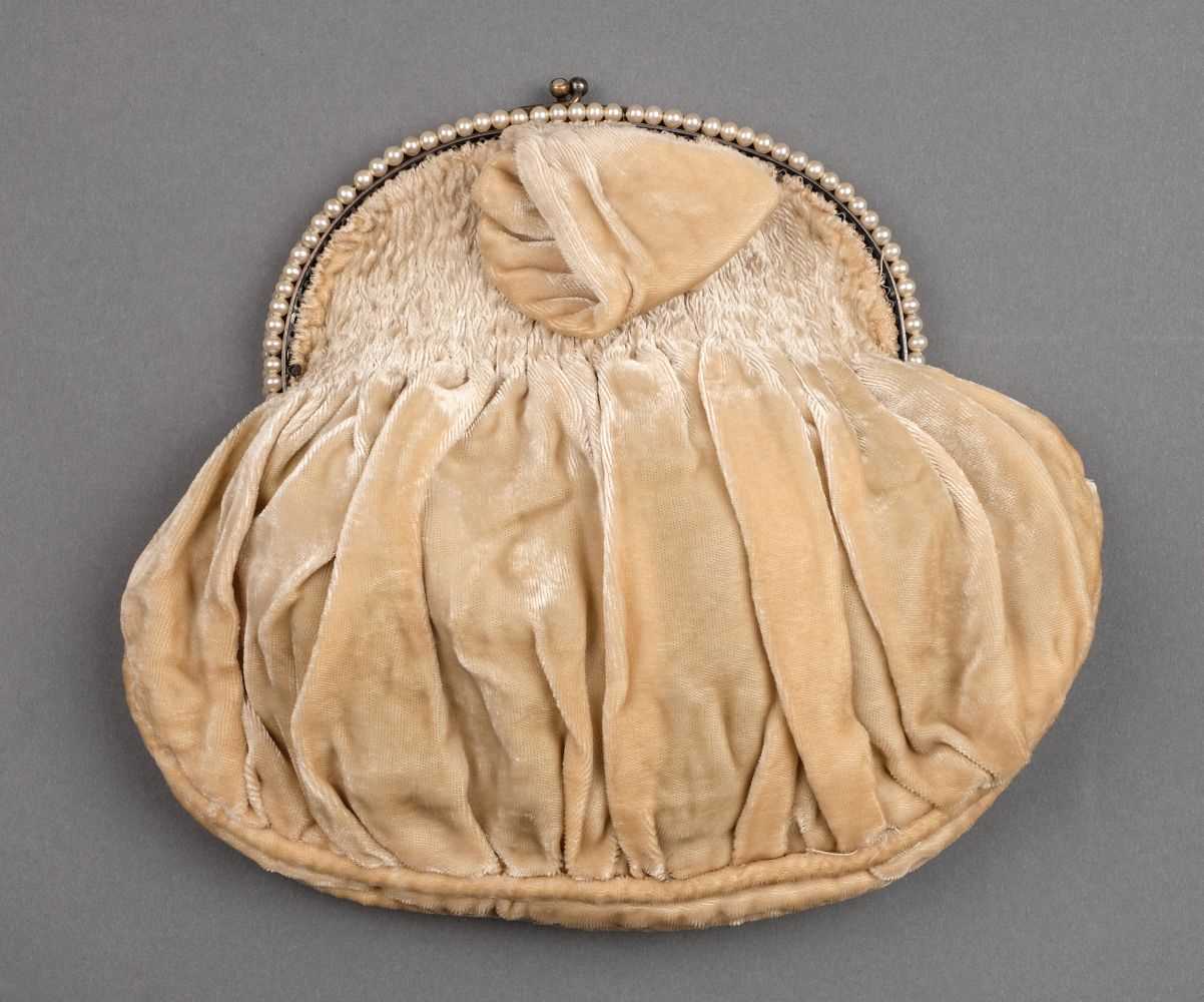 Lot 164 - Bags. A Regency reticule, early 19th century