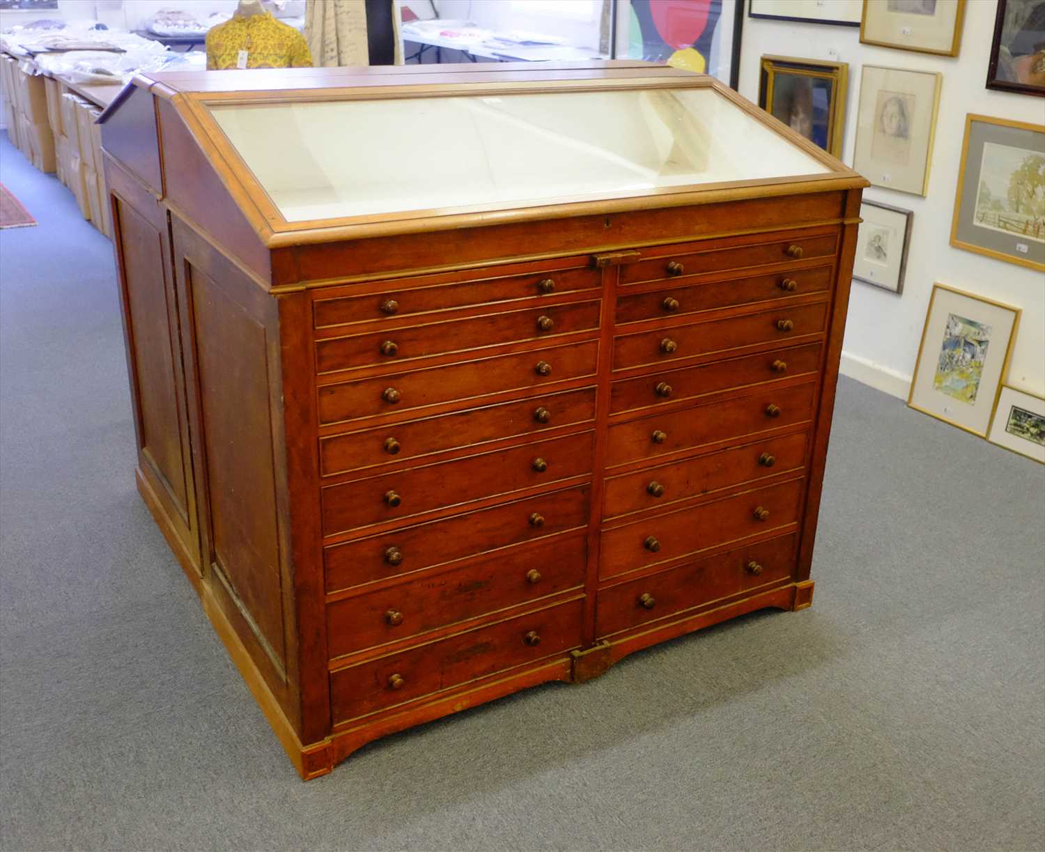 Lot 132 - Museum display cabinet
