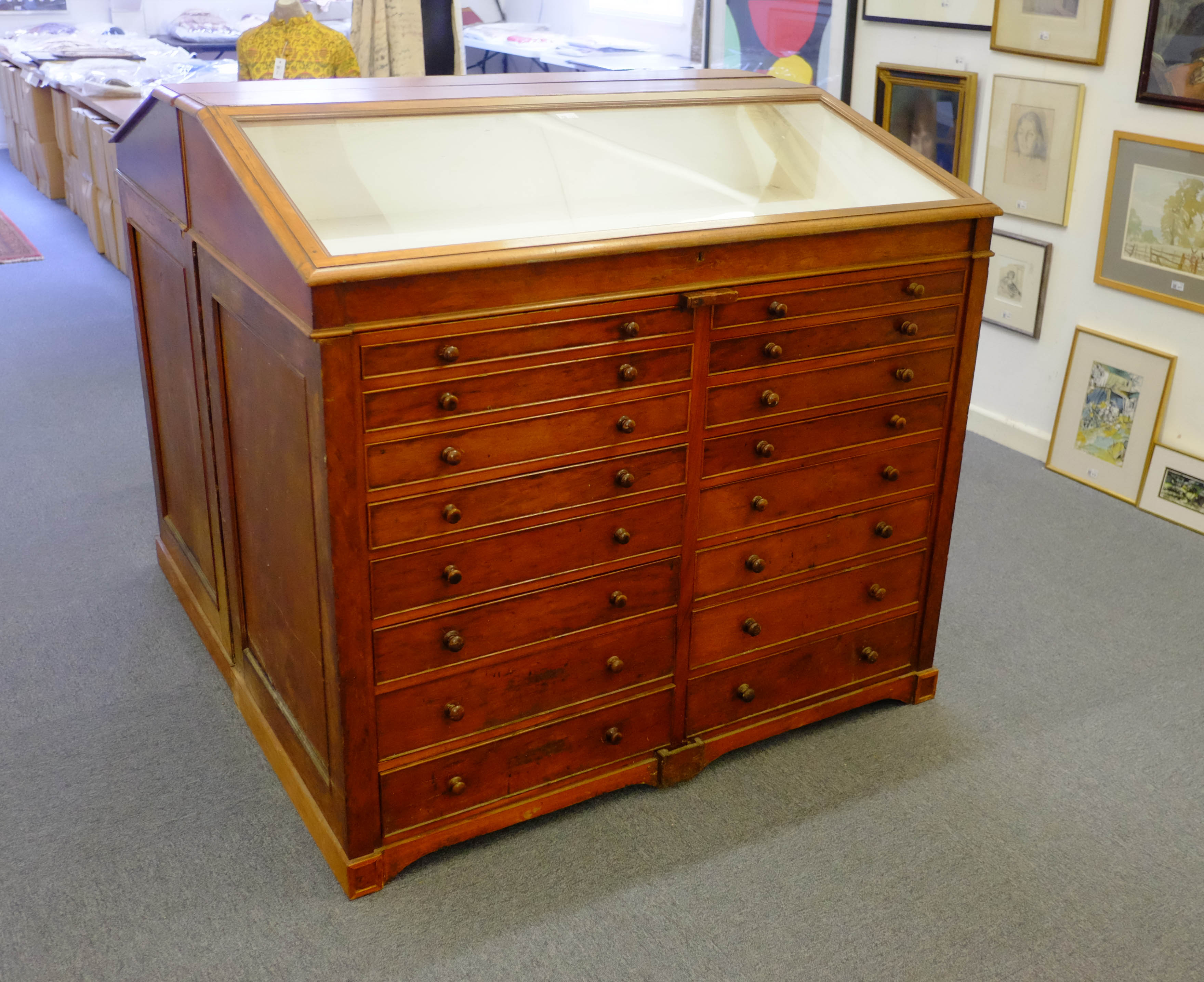 Lot 132 - Museum display cabinet