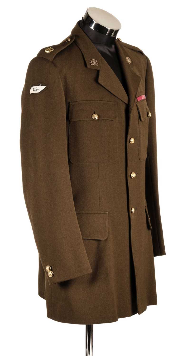 Lot 238 - Regimental uniform. General Sir Jeremy
