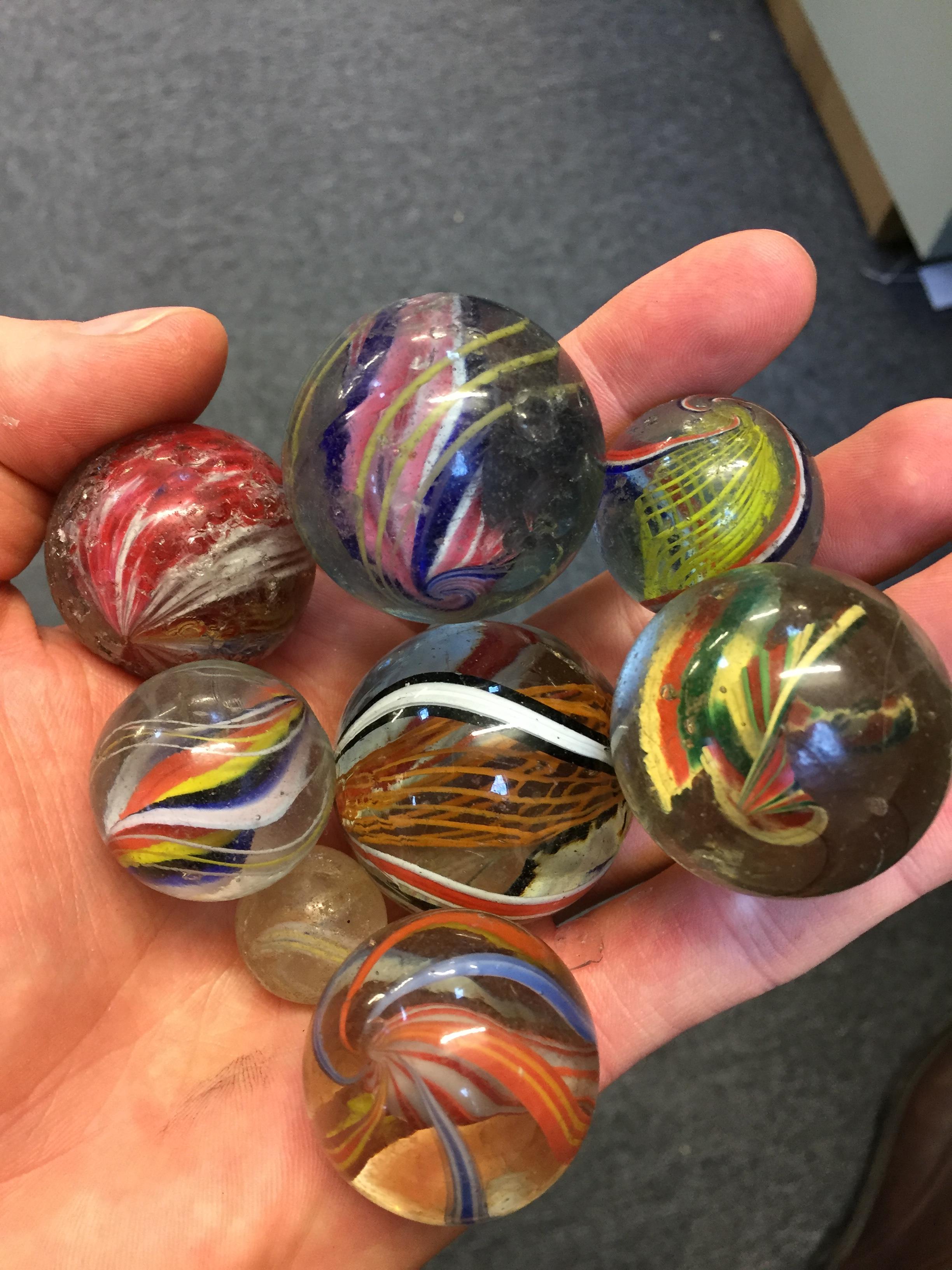 Lot 128 - Marbles. A large collection of Victorian and