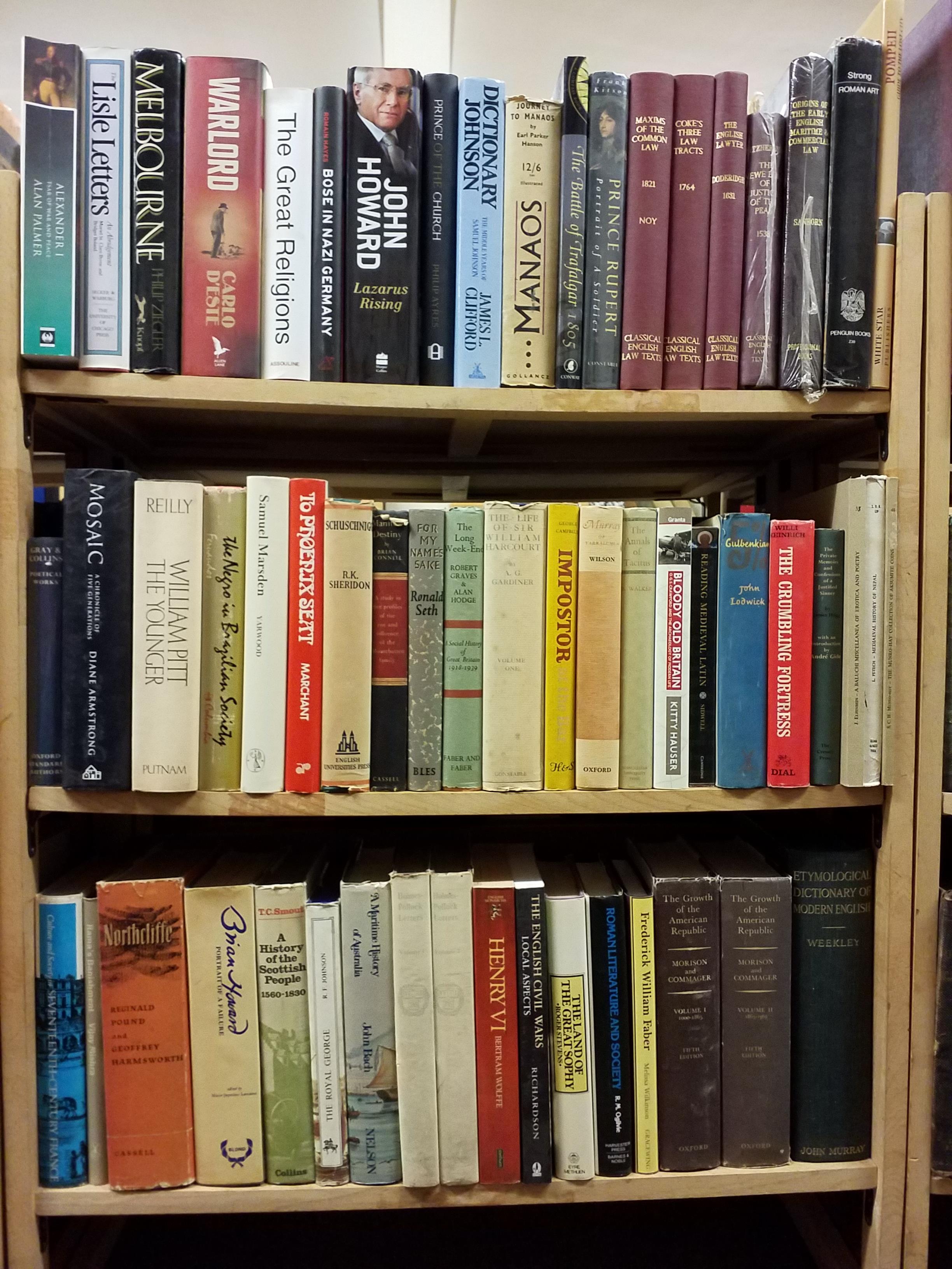 Lot 355 - History. A large collection of modern