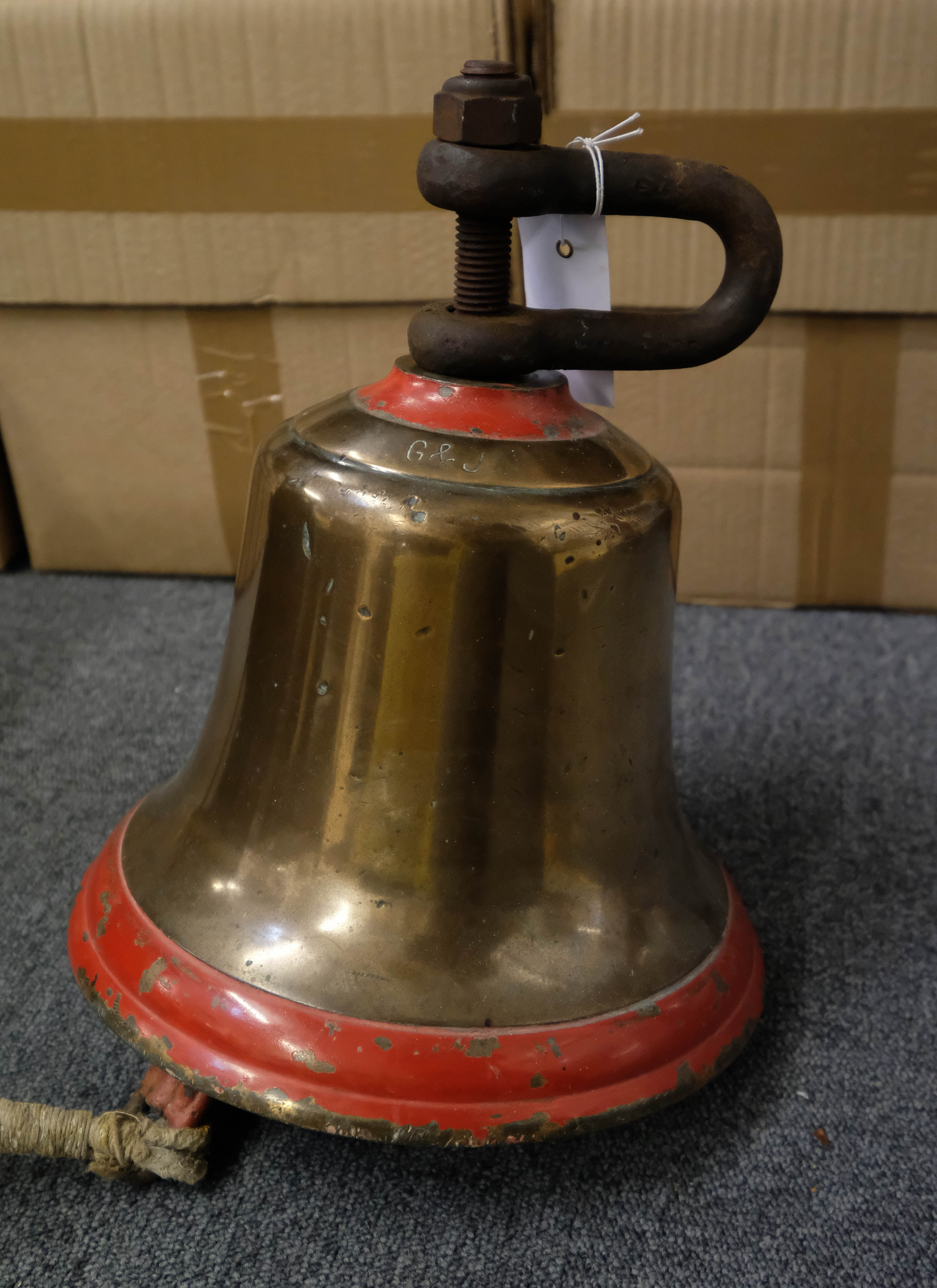 Lot 102 - Scramble Bell. A large WWII RAF bronze