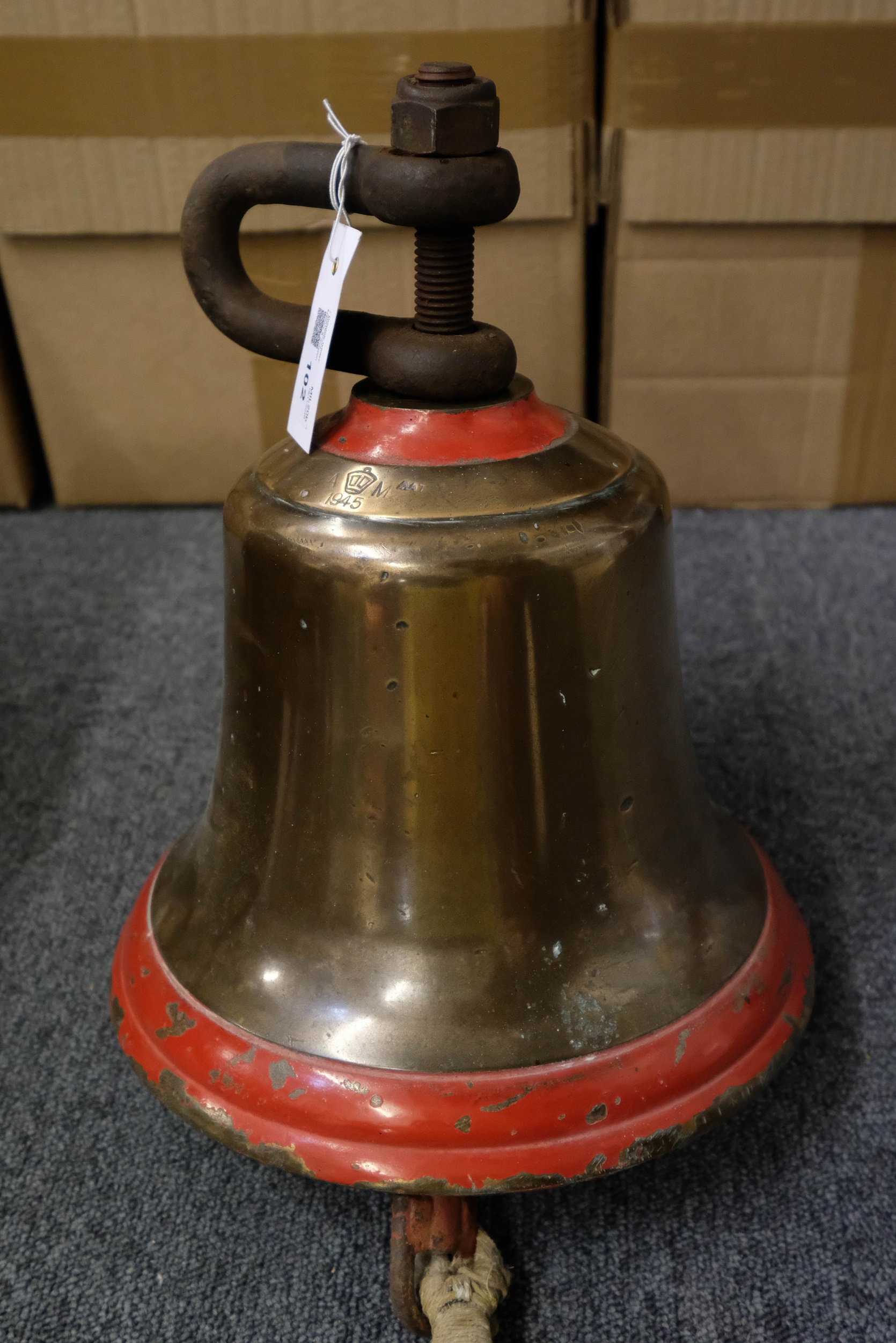 Lot 102 - Scramble Bell. A large WWII RAF bronze