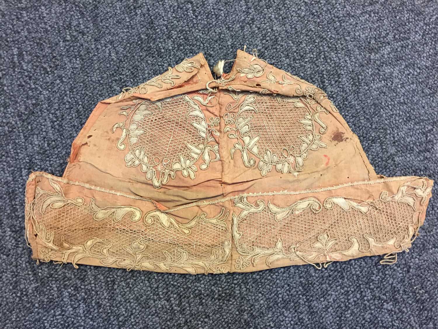 Lot 278 - Nightcap. An early 17th century gentleman's