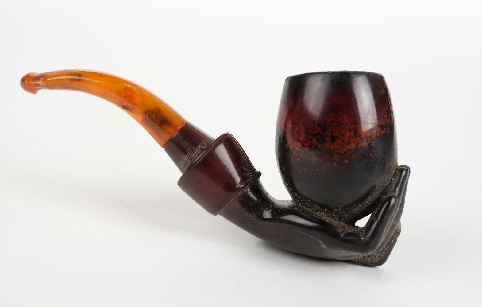 Lot 144 - Pipes. A collection of Victorian and later