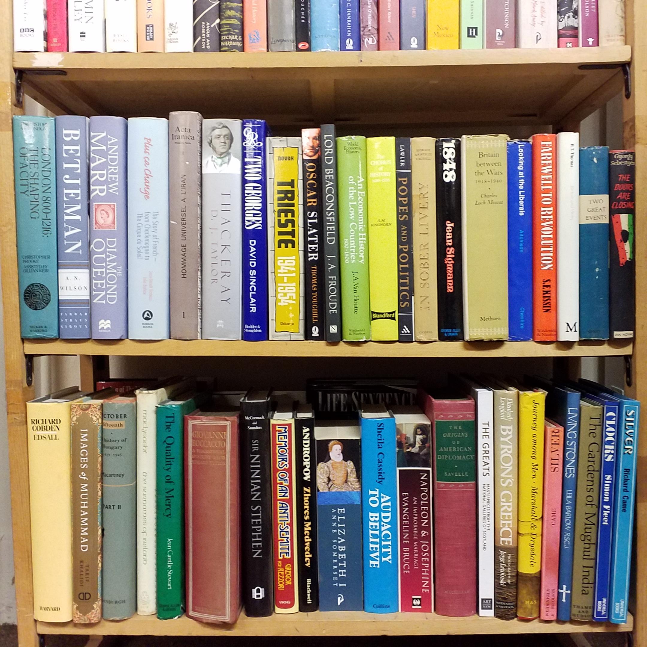 Lot 366 - History. A large collection of modern