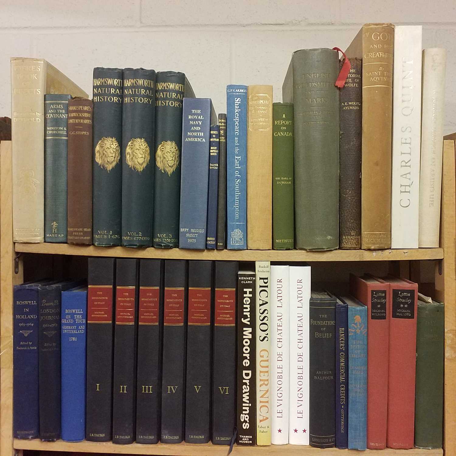 Lot 386 - History. A large collection of histroy