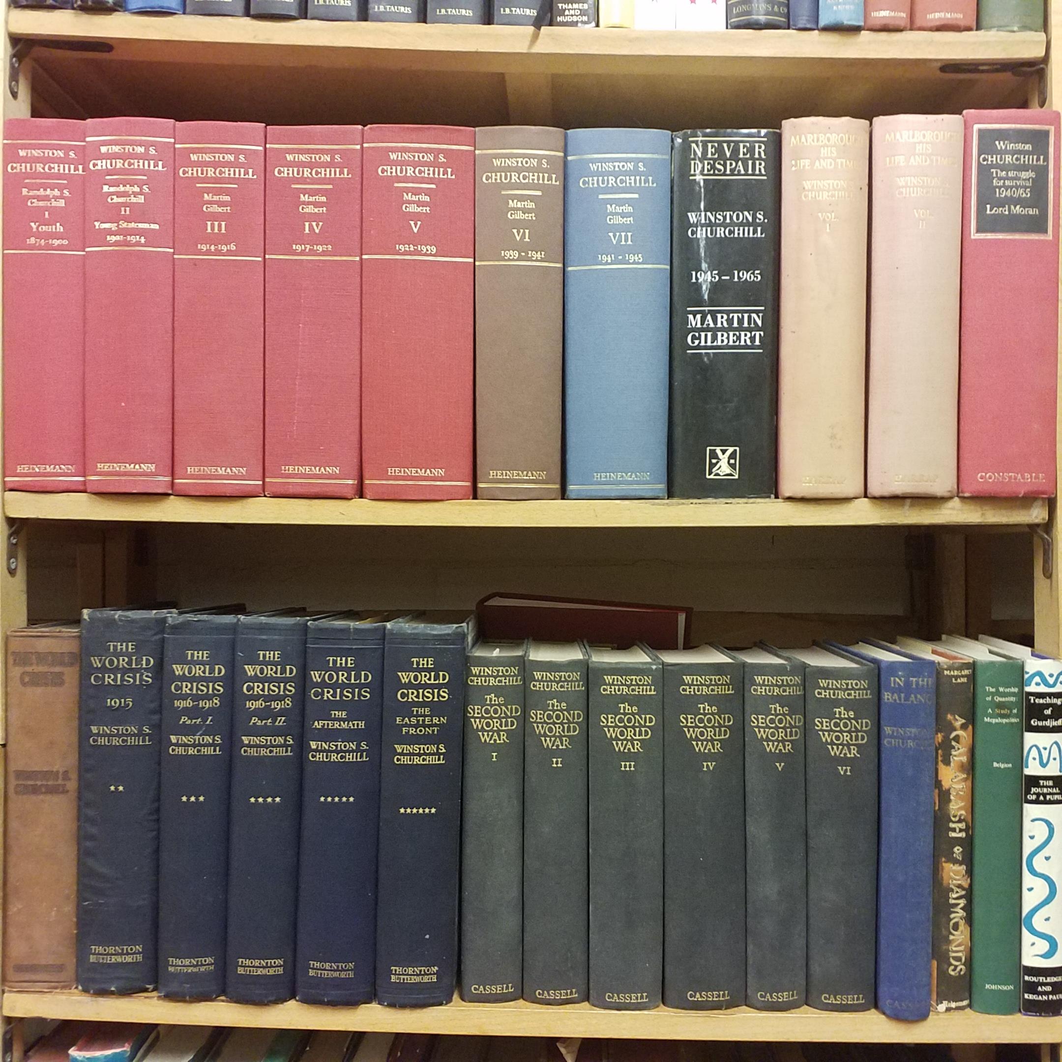 Lot 386 - History. A large collection of histroy