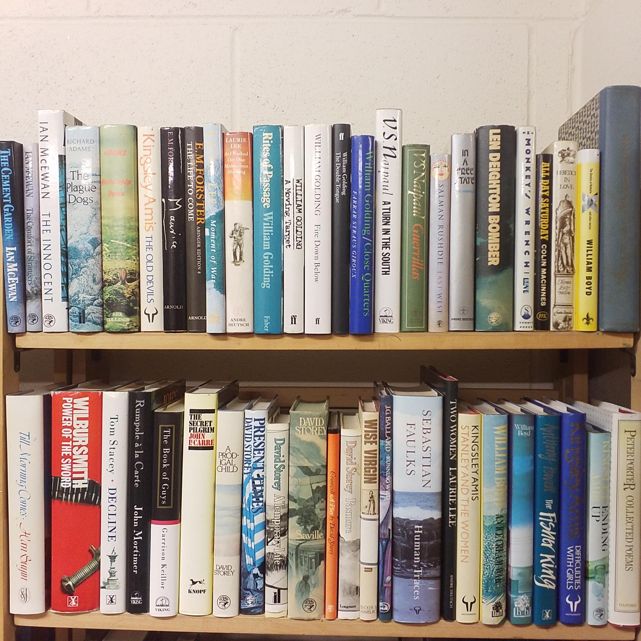 Lot 395 - Modern Fiction. A large collection of