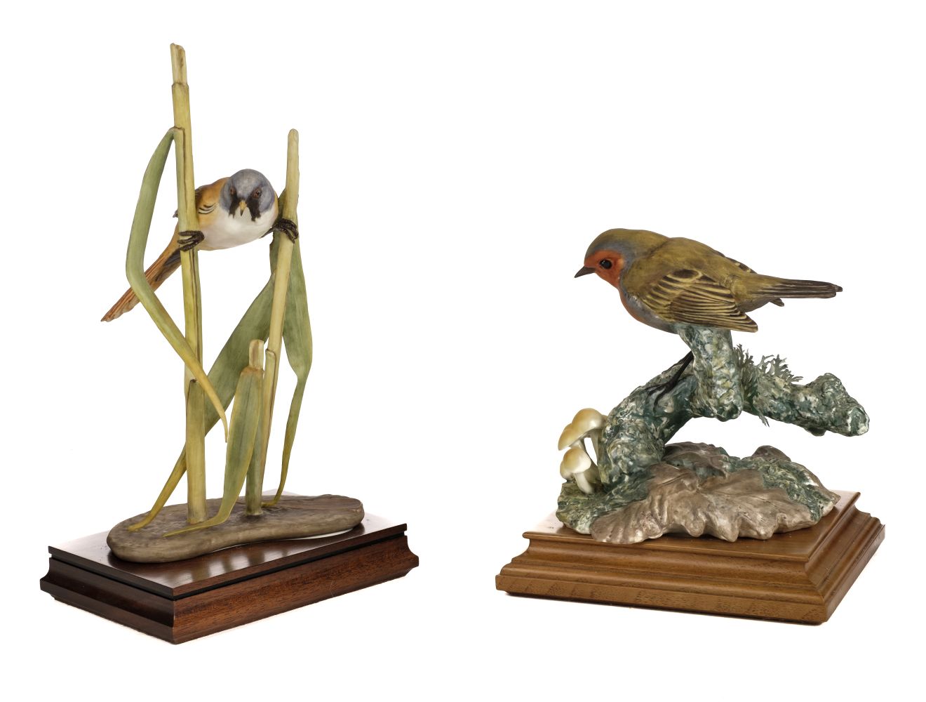 Lot 319 - Royal Worcester. A model of a Robin plus