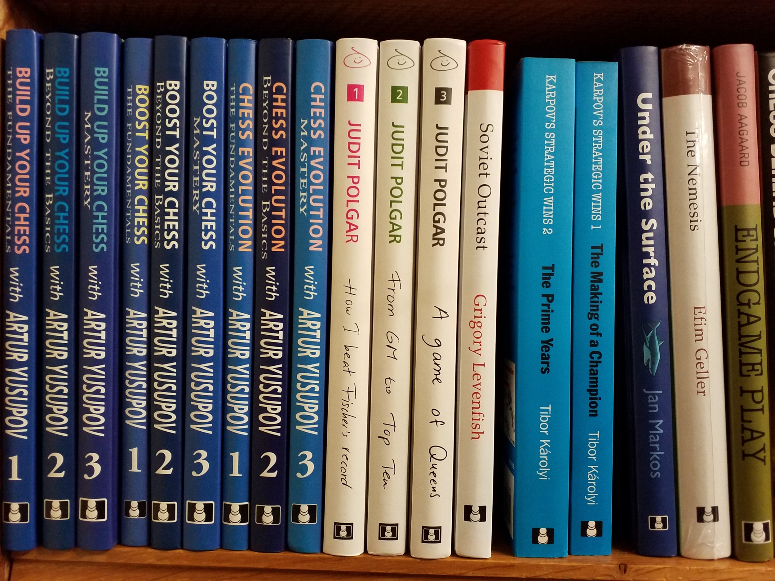 Lot 319 - Quality Chess. 78 volumes